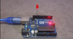How to program Arduino – Tutorial - CircuitMagic
